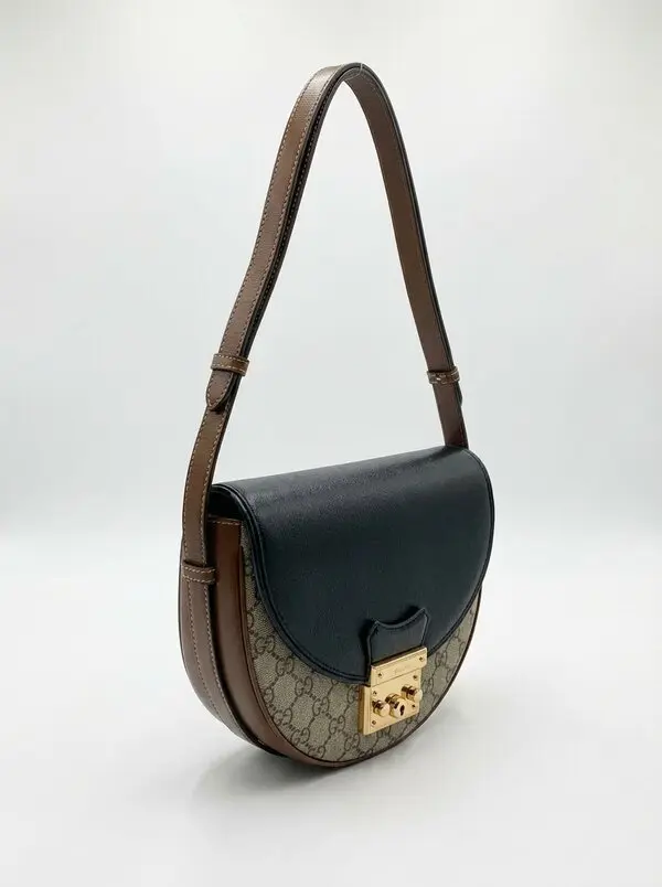 Gucci Gg Supreme Monogram Crossbody Bag