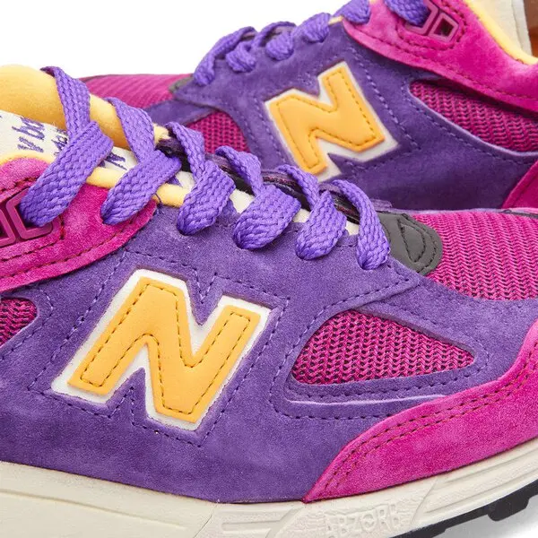 NEW BALANCE Logo Patch Low Top Sneakers