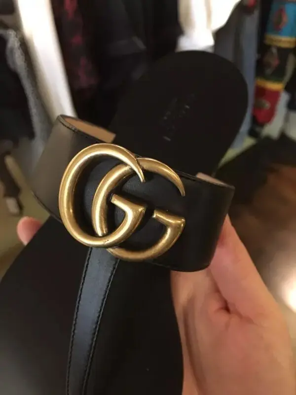 Gucci Double G Leather Thong Sandals - Black