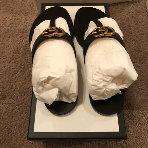 Gucci Double G Leather Thong Sandals