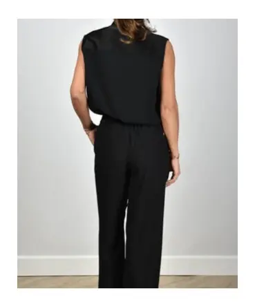AMI Paris Sleeveless Shirt With Lapel And Snap Closure