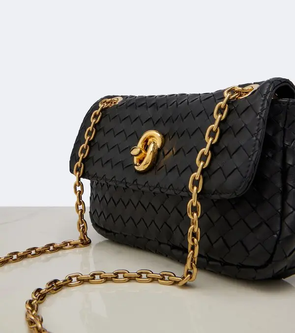 Bottega Veneta Madison Intrecciato Leather Shoulder Bag - Black