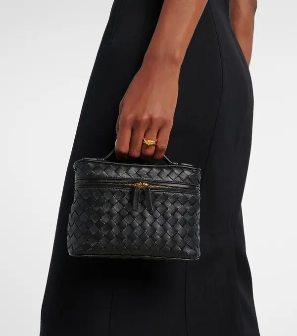 Bottega Veneta Intrecciato Leather Crossbody Bag - Black
