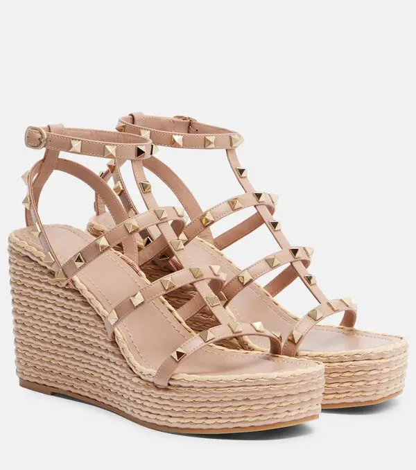 Valentino Garavani Rockstud Leather Wedge Sandals - Beige