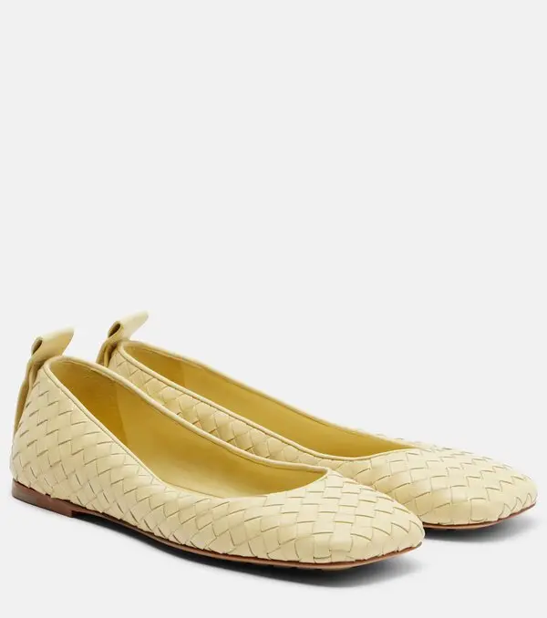 Bottega Veneta Charlotte Intrecciato Leather Ballet Flats - Yellow