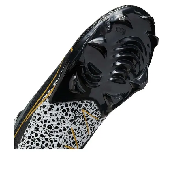 Nike Vapor Edge Speed 360 Athletic Cleats - Black/gold