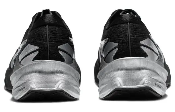 Asics Novablast 3 Platinum - Black