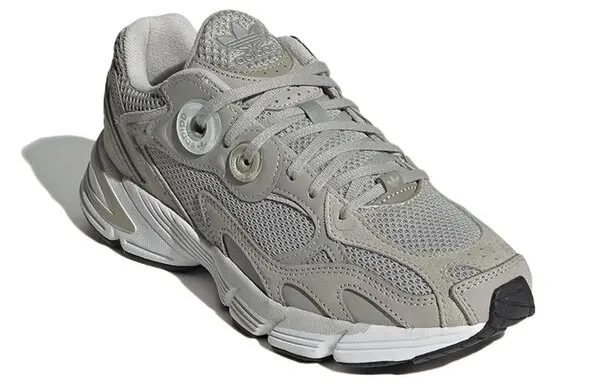 Adidas Originals Astir Sneakers - Grey/white