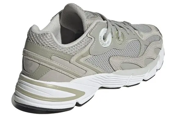 Adidas Originals Astir Sneakers - Grey/white