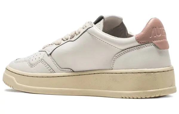 AUTRY Medalist Leather Low Top Sneakers - White/pink
