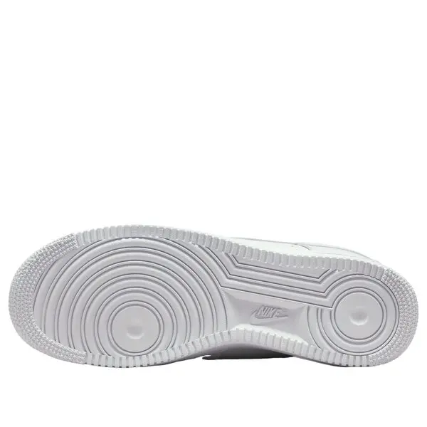 Nike Force 1 Low Flyease Sneakers