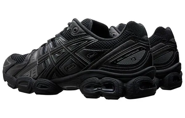 Asics Gel-nimbus 24 Athletic Sneakers