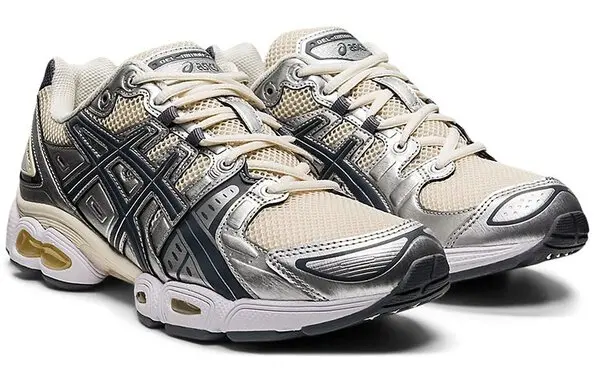 Asics Gel-nimbus "pure Silver Metropolis" Low Top Athletic Sneakers - White/silver
