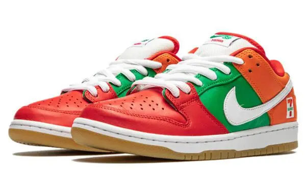 Nike Dunk Low X Seven Eleven