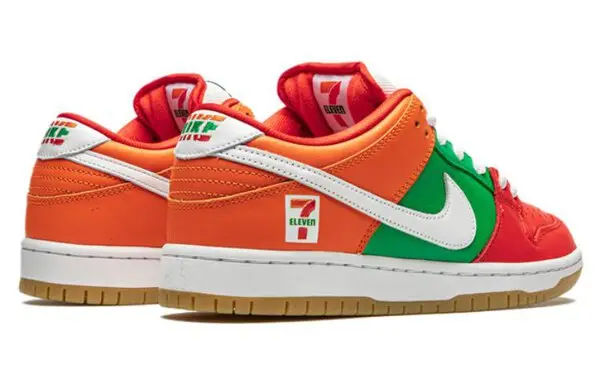 Nike Dunk Low X Seven Eleven