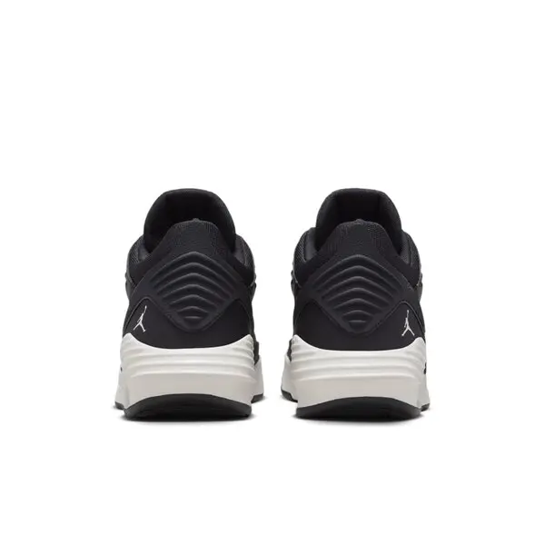 JORDAN Max Aura 5 Sneakers - Black/phantom