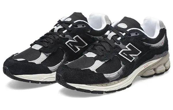 NEW BALANCE 2002r "protection Pack" Sneakers - Black/grey