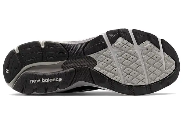 NEW BALANCE 990v3 Made In Usa Sneakers - Black/gray