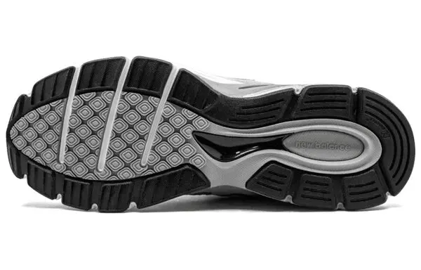 NEW BALANCE 990v4 Made In Usa Sneakers - Grey