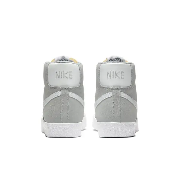 Nike Blazer Mid '77 Suede Sneakers - Grey/white