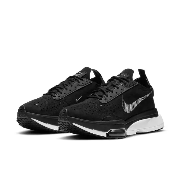 Nike Zoom Type Sneakers