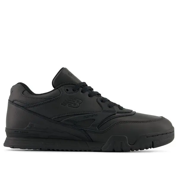 NEW BALANCE 770 Sneakers - Black