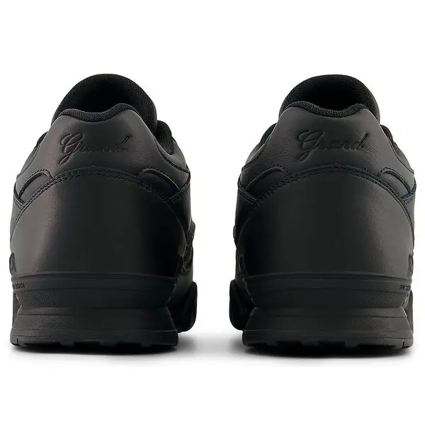 NEW BALANCE 770 Sneakers - Black