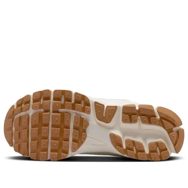 Nike Zoom Vomero Sneakers