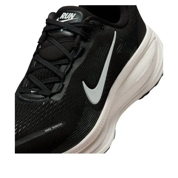 Nike Zoom Vomero 18 Athletic Sneakers - Black/white