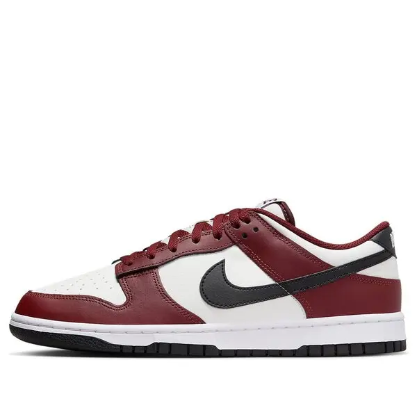 Nike Dunk Low Sneakers