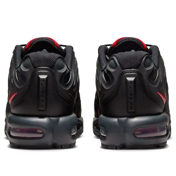Nike Max Plus Drift Sneakers
