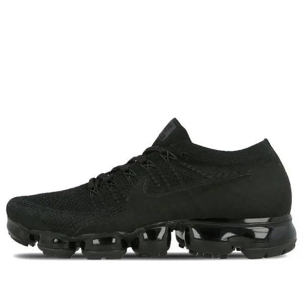 Nike Vapormax "triple 2.0" Athletic Sneakers - Black