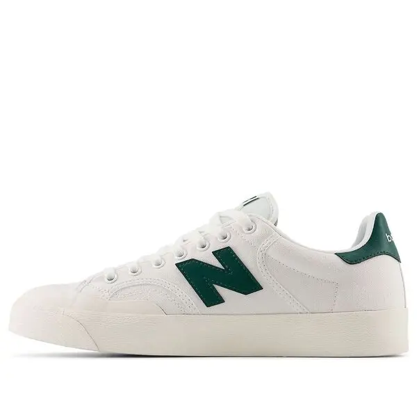 NEW BALANCE Court Shoes - White/green