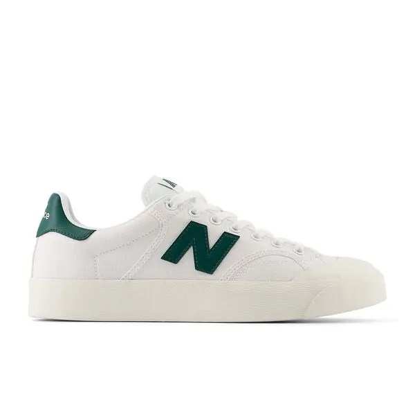 NEW BALANCE Court Shoes - White/green