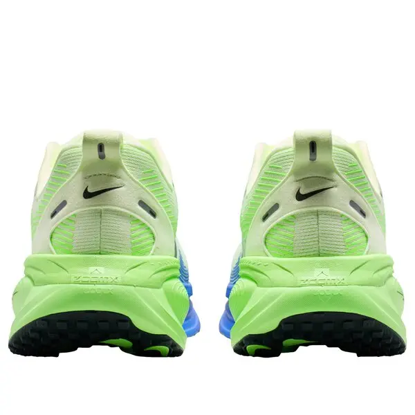 Nike Zoom Vomero 18 Sneakers