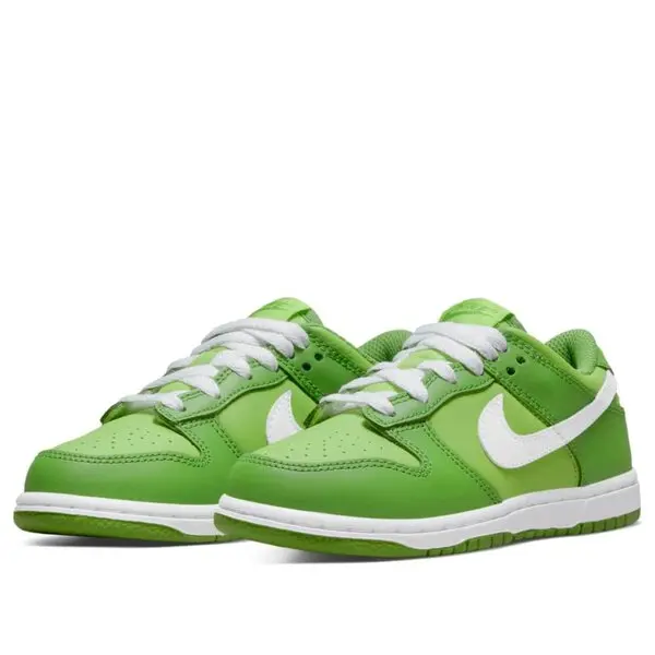 Nike Dunk Low "chlorophyll" Sneakers - Green/white