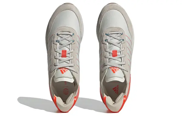 Adidas Avryn Sneakers - Cream/orange