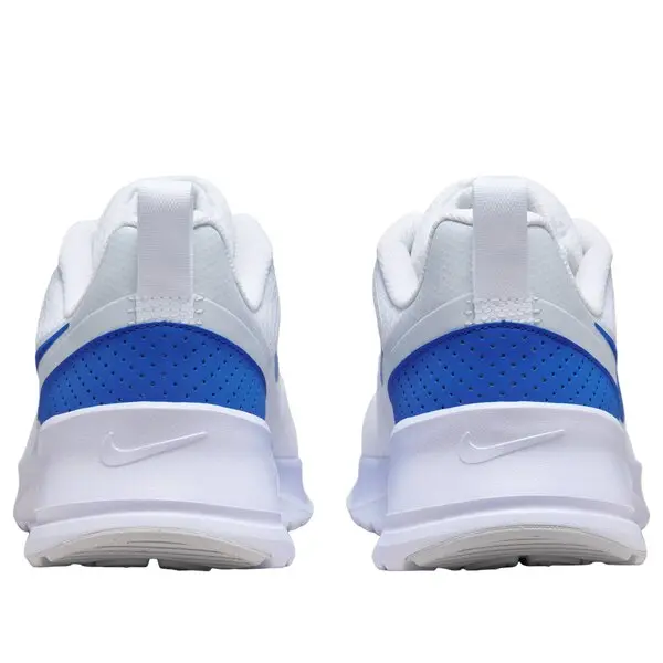 Nike Max Nuaxis Sneakers - White/black/white