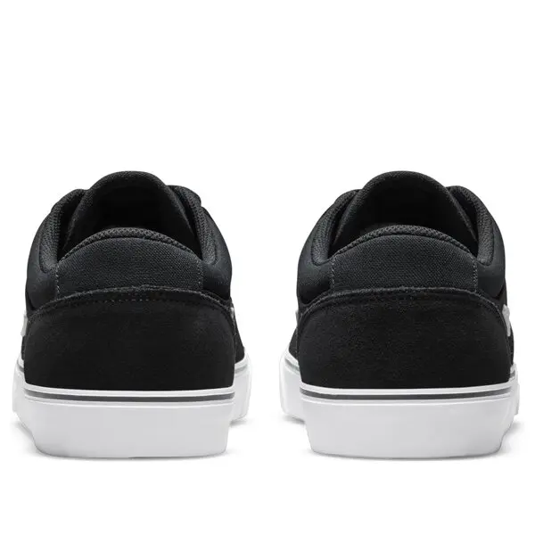 Nike Chron 2 Sb Low Top Sneakers - Black/white