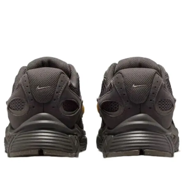 Nike V5 Rnr Sneakers