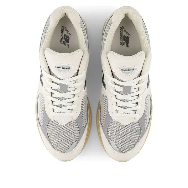 NEW BALANCE 2002r Sneakers - Linen