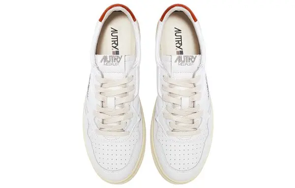 AUTRY Medalist Low Leather Sneakers - White/rust/cream
