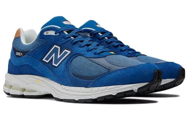 NEW BALANCE 2002r Low Top Sneakers - Blue