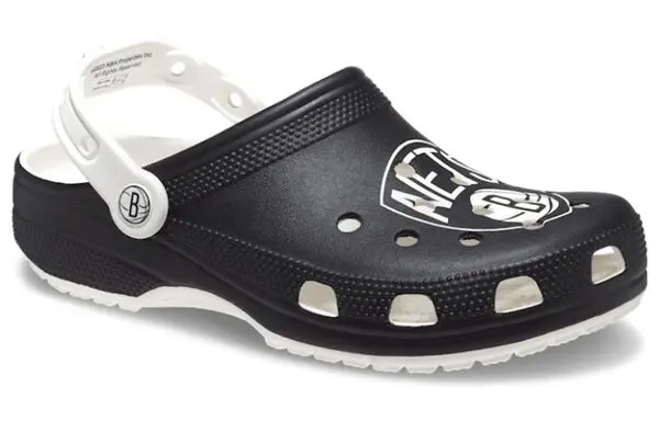 CROCS Brooklyn Nets Classic Clogs - Black/white