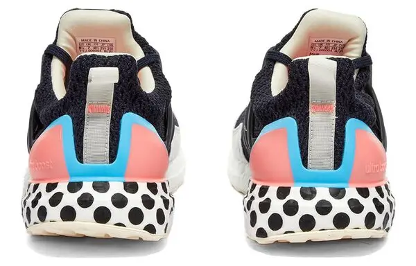 Adidas Ultraboost 5.0 Dna 'polka' Sneaker - Blue/pink