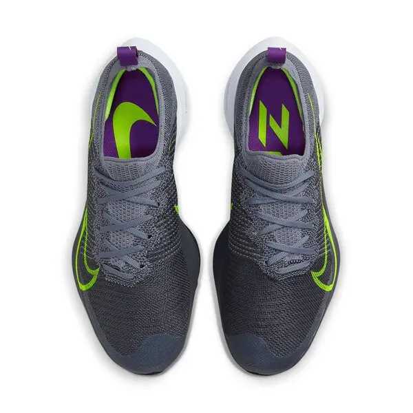 Nike Zoom Tempo Next% Flyknit - Grey/green