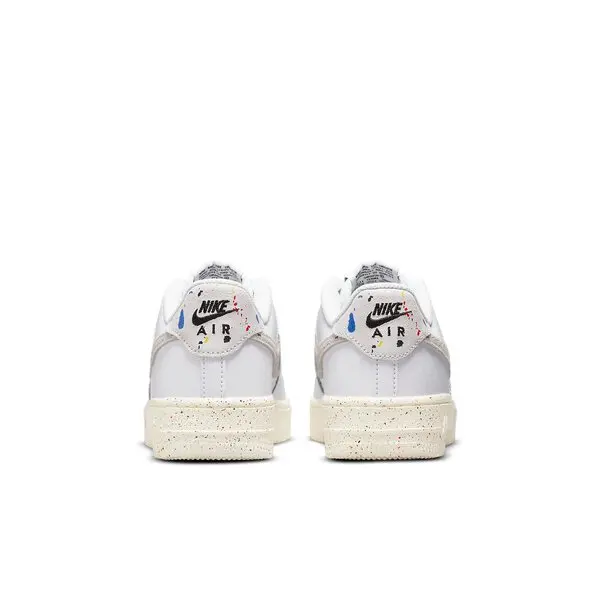 Nike Force 1 Lv8 3 Low Top Sneakers