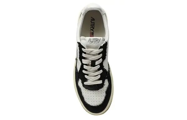 AUTRY Medalist Low Goatskin Sneakers - Black/white