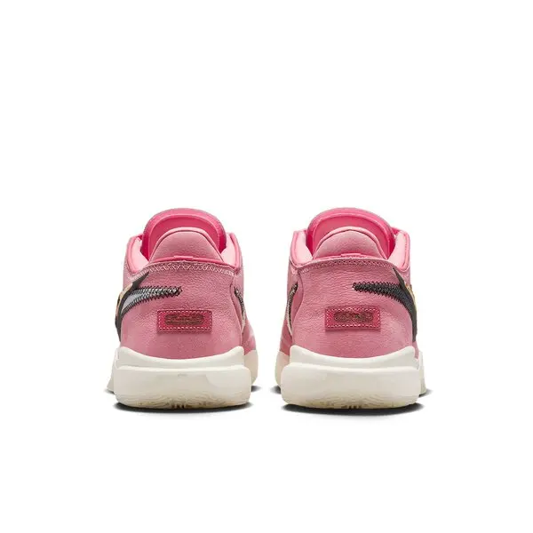 Nike Lebron 20 Sneakers - Pink/white