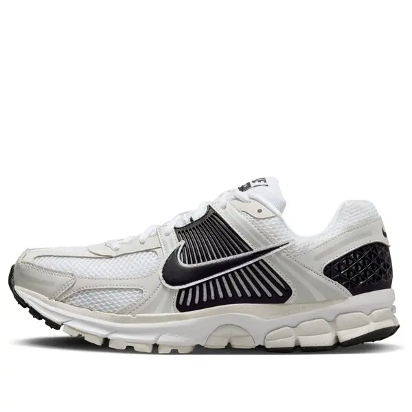 Nike Zoom Vomero Athletic Sneakers - White/black